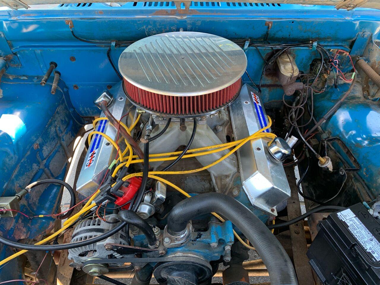 1969 Dodge D100 Engine